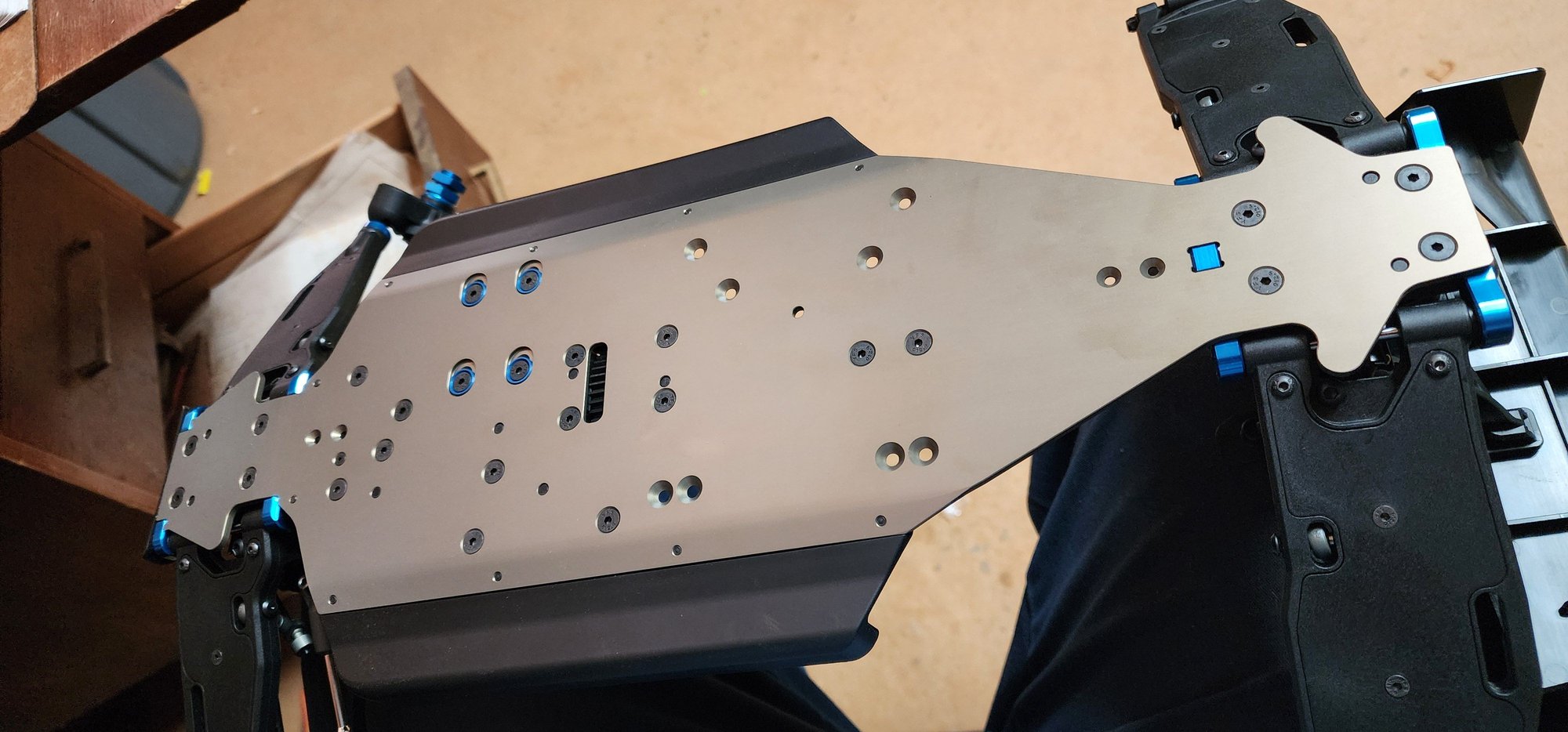 associated rc8t4e brand new never run slider with painted body, tekin ...