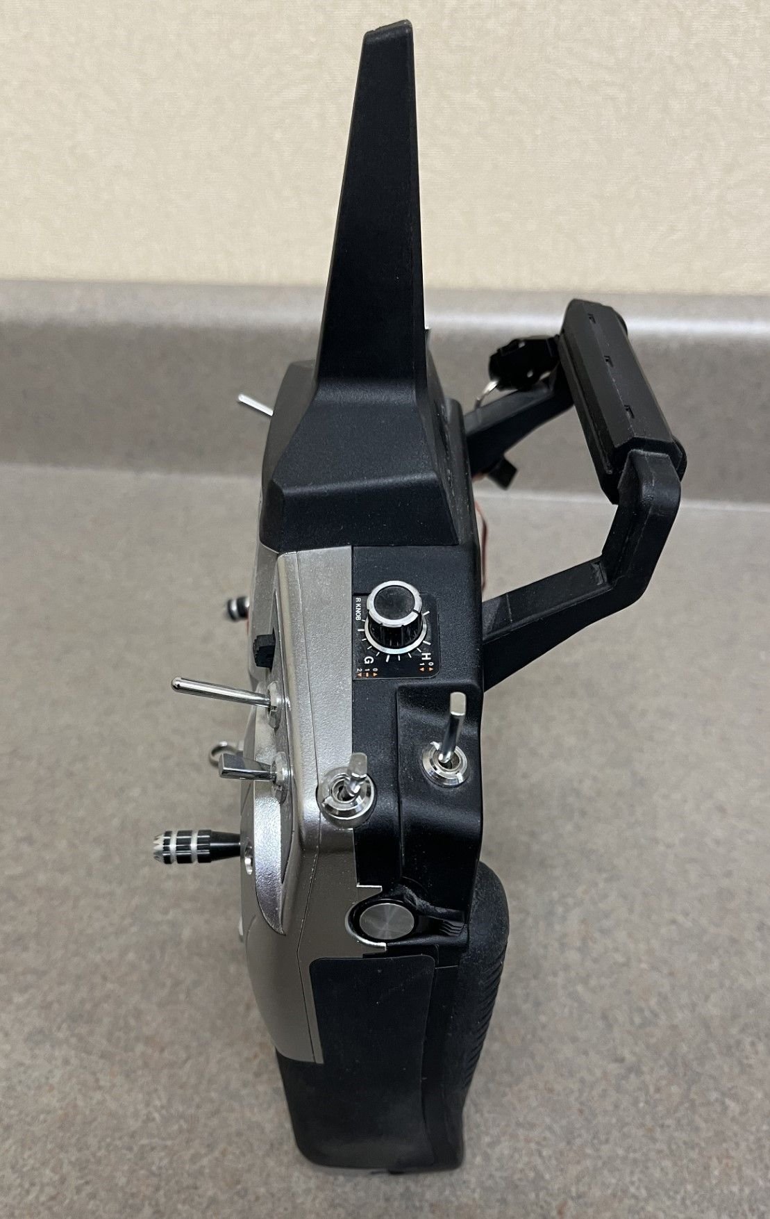 Nice Spektrum DX18 with neck strap - RCU Forums