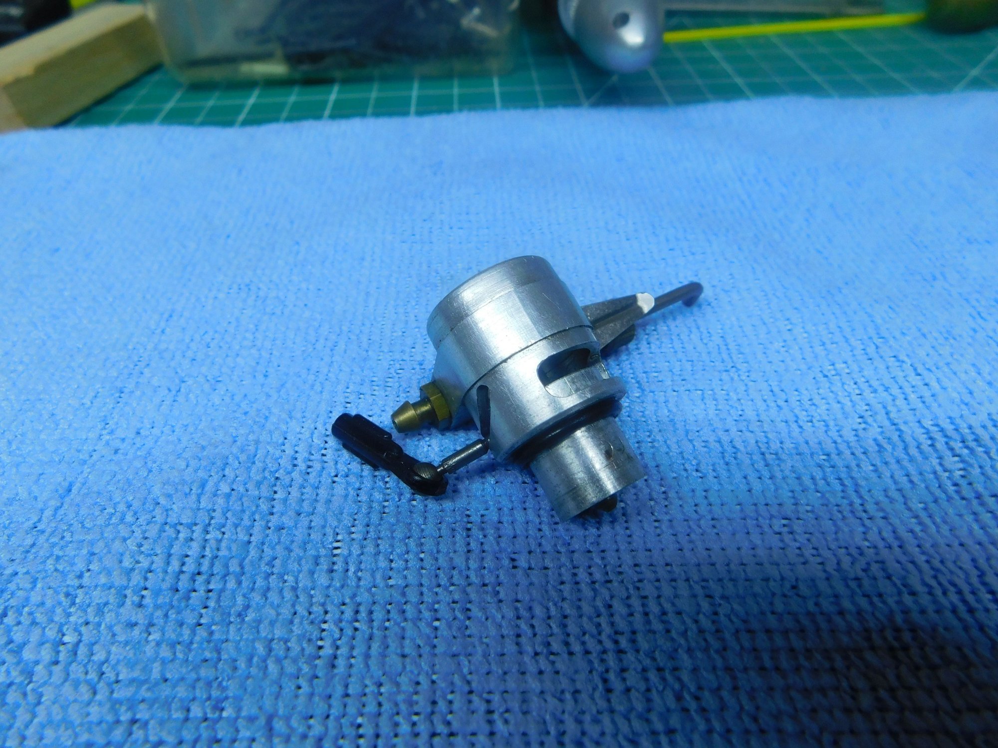 Glow engines with Carb's - History question - RCU Forums