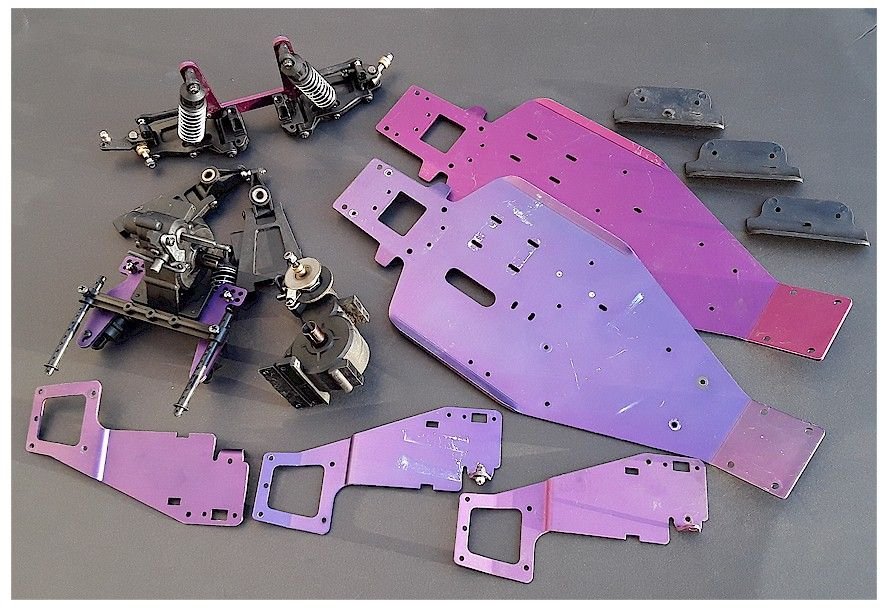 Vintage Chassis trying to ID - RCU Forums