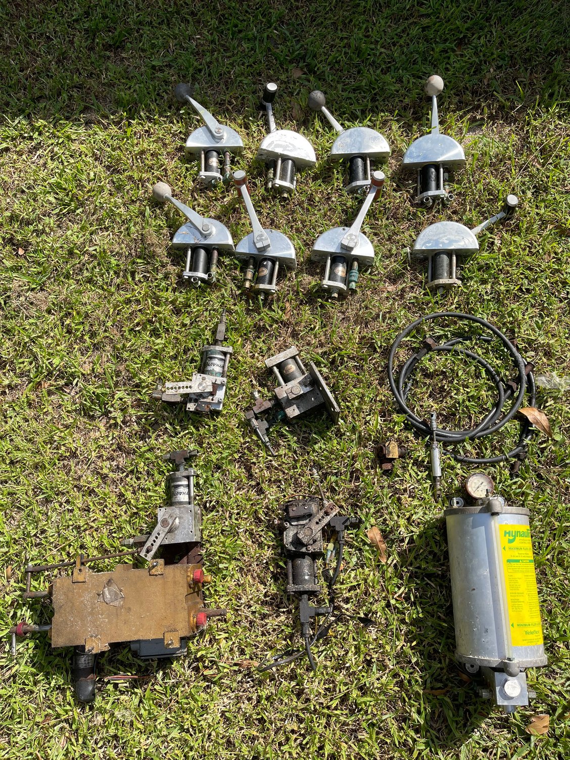 Complete hynautic controls (twin engine dual station) and synchro - The ...