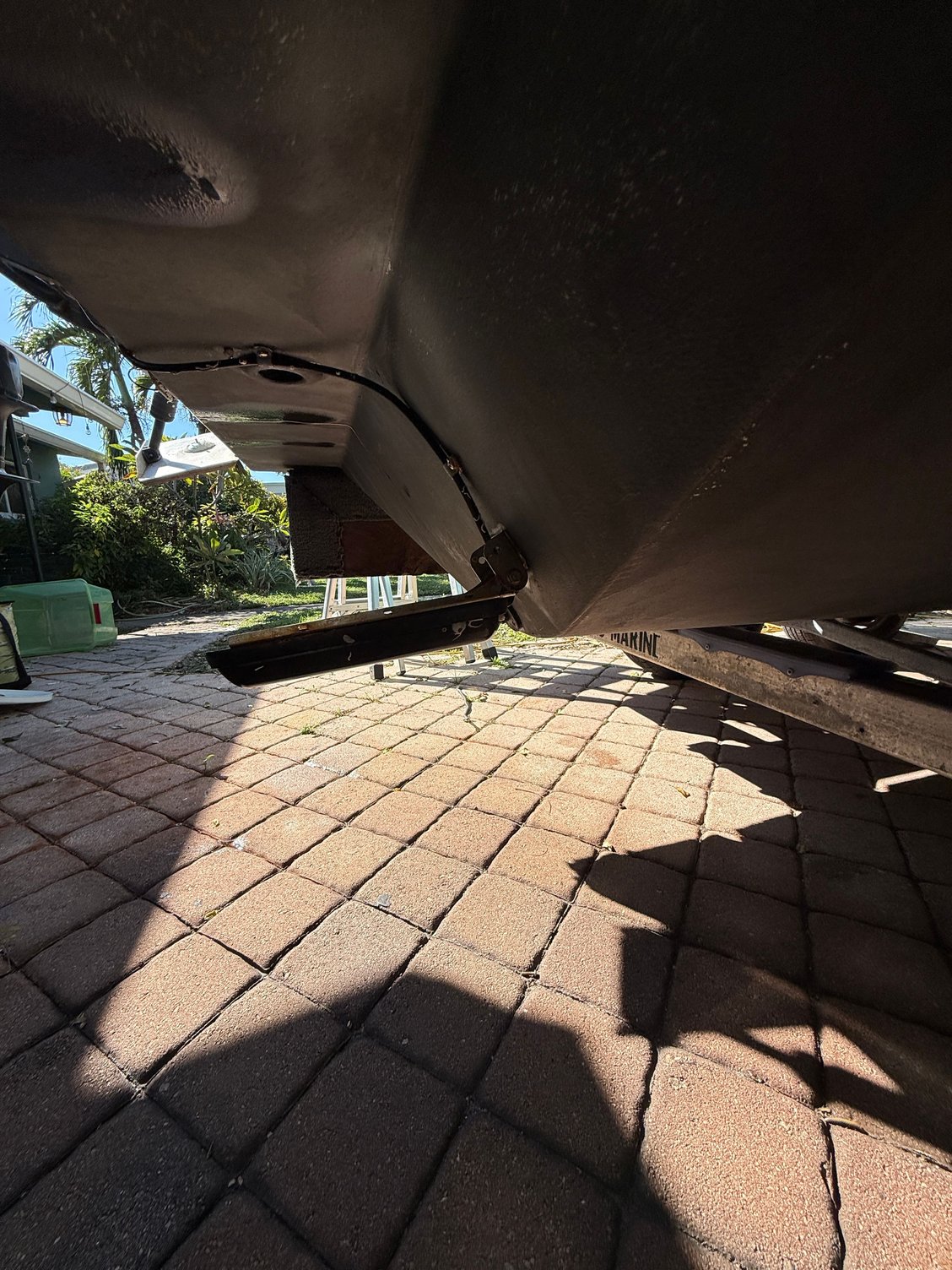 Proper transducer placement, losing depth measurement? - The Hull Truth ...