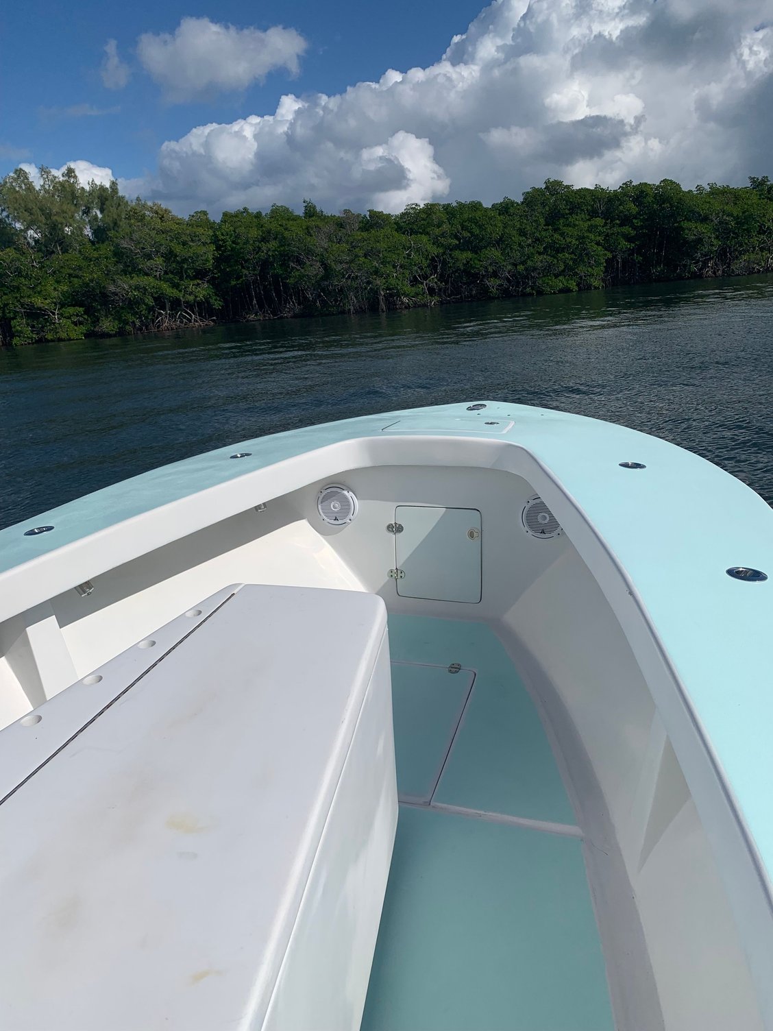 26 ft Custom CC not a conc 27 or a sea vee. Better - The Hull Truth ...