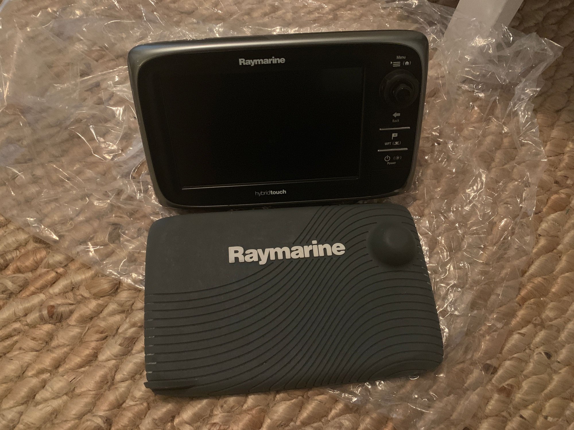 The Hull Truth - Boating and Fishing Forum - Raymarine E7 take-out