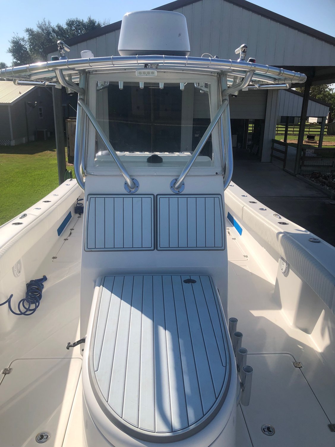 The Hull Truth - Boating and Fishing Forum - 29ft freeman 2014 ice blue