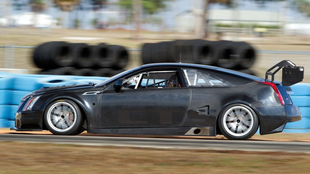 Cadillac CTS-V Coupe Race Car Gets Some Track Time