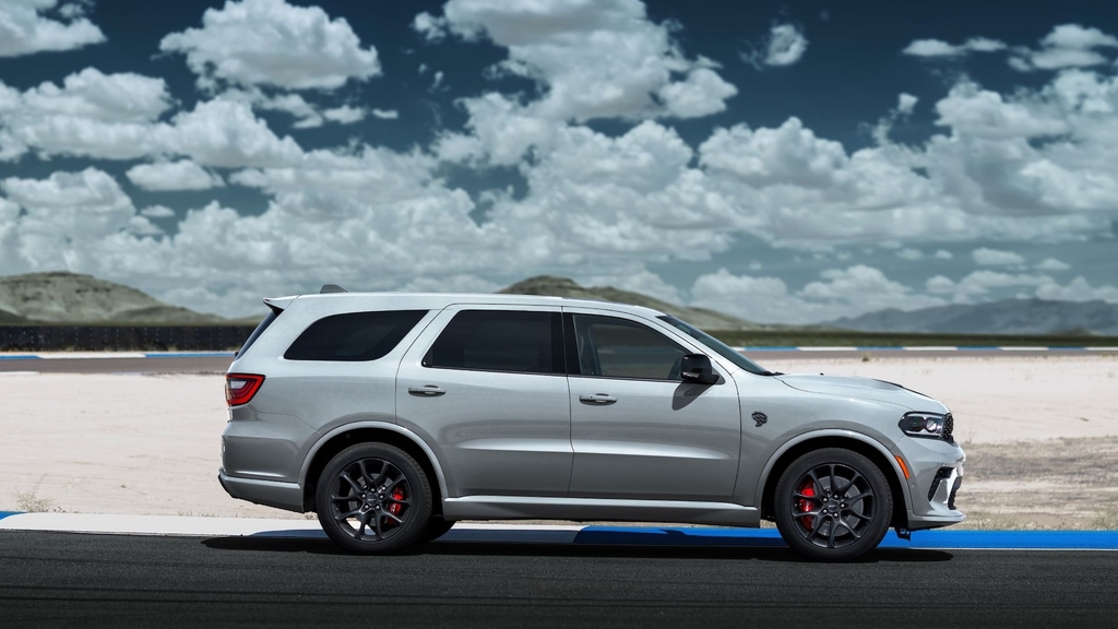 2018 Dodge Durango SRT: 475-horsepower, 3-row SUV starts at $64,090