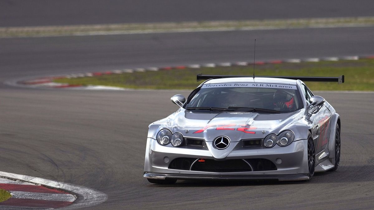 Video: Mercedes McLaren SLR 722 'GT' track action