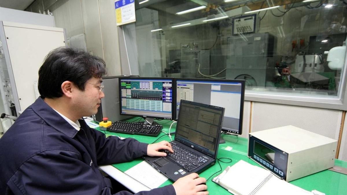 Hyundai's New Direct-Injection Four-Cylinder To Debut On 2011 Sonata