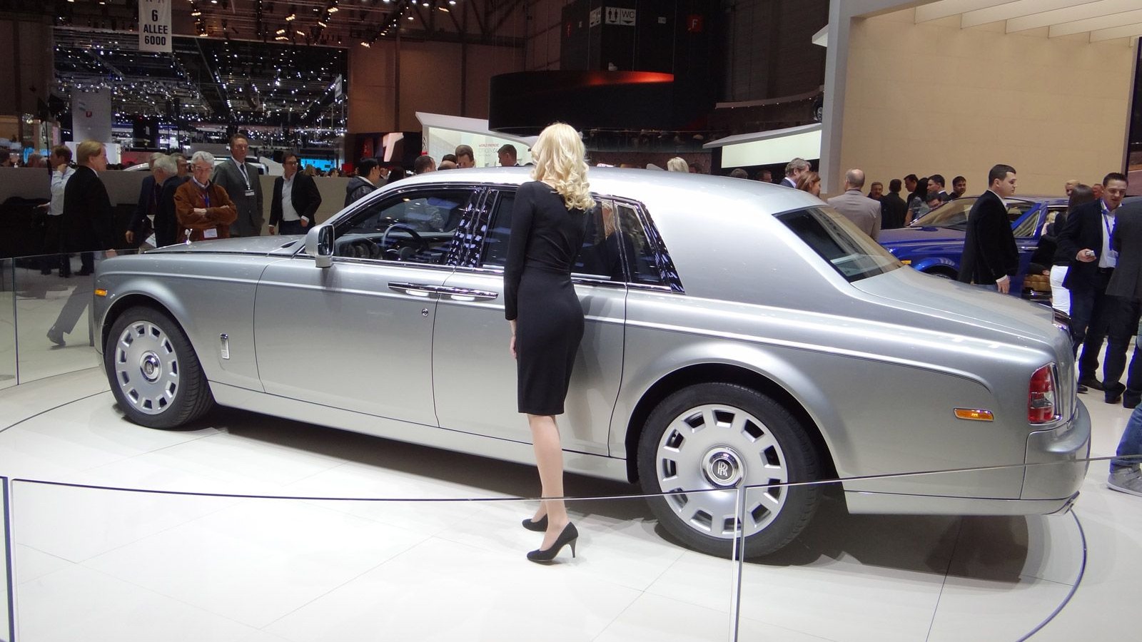 Rolls-Royce Phantom Series II Released: Photos From Geneva Motor Show