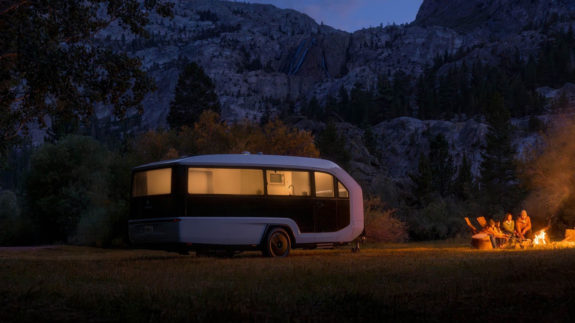 Pebble Flow is an electric travel trailer with own drive system