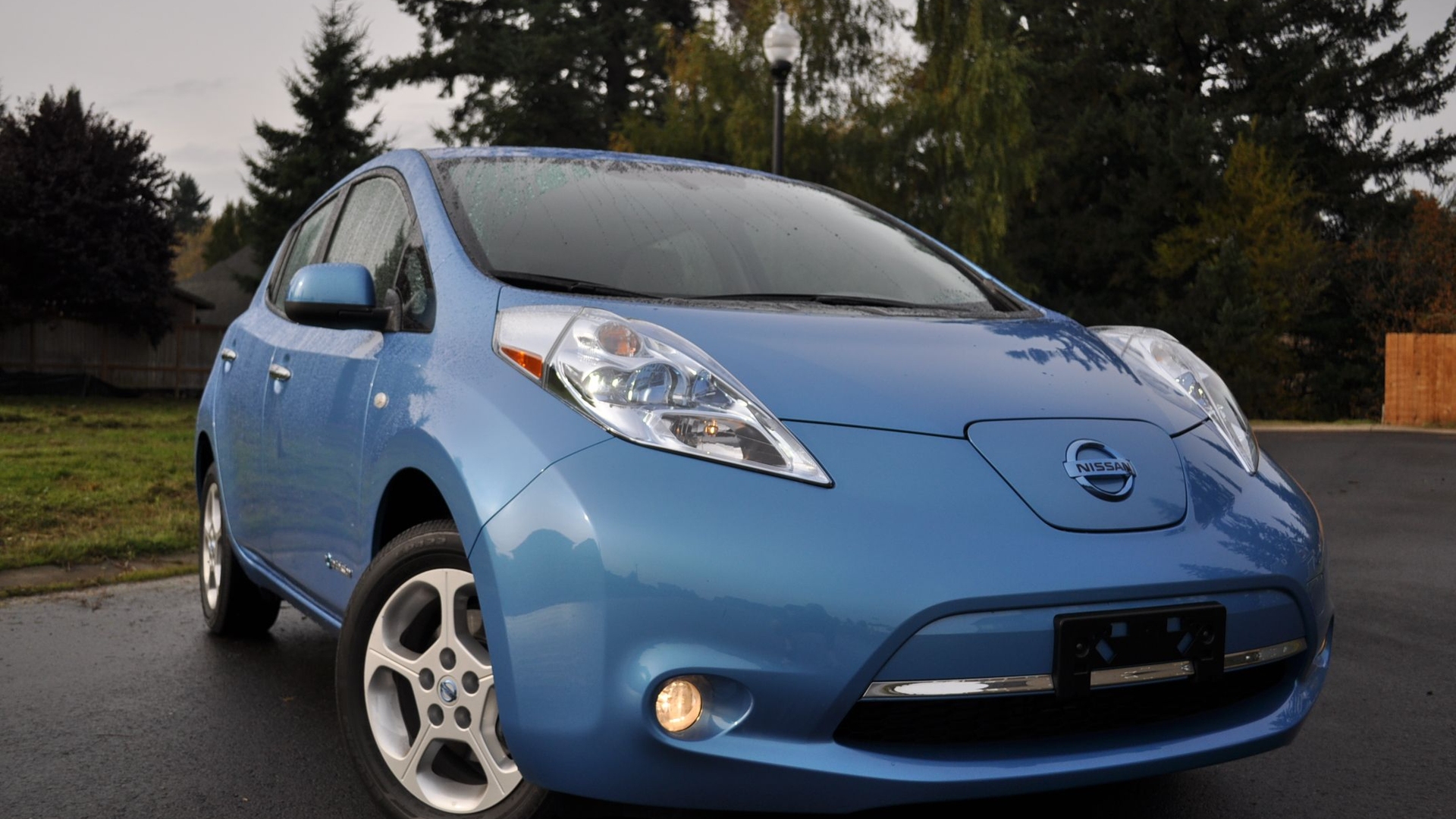 2011 Nissan LEAF - Green Car Photos, News, Reviews, and Insights ...
