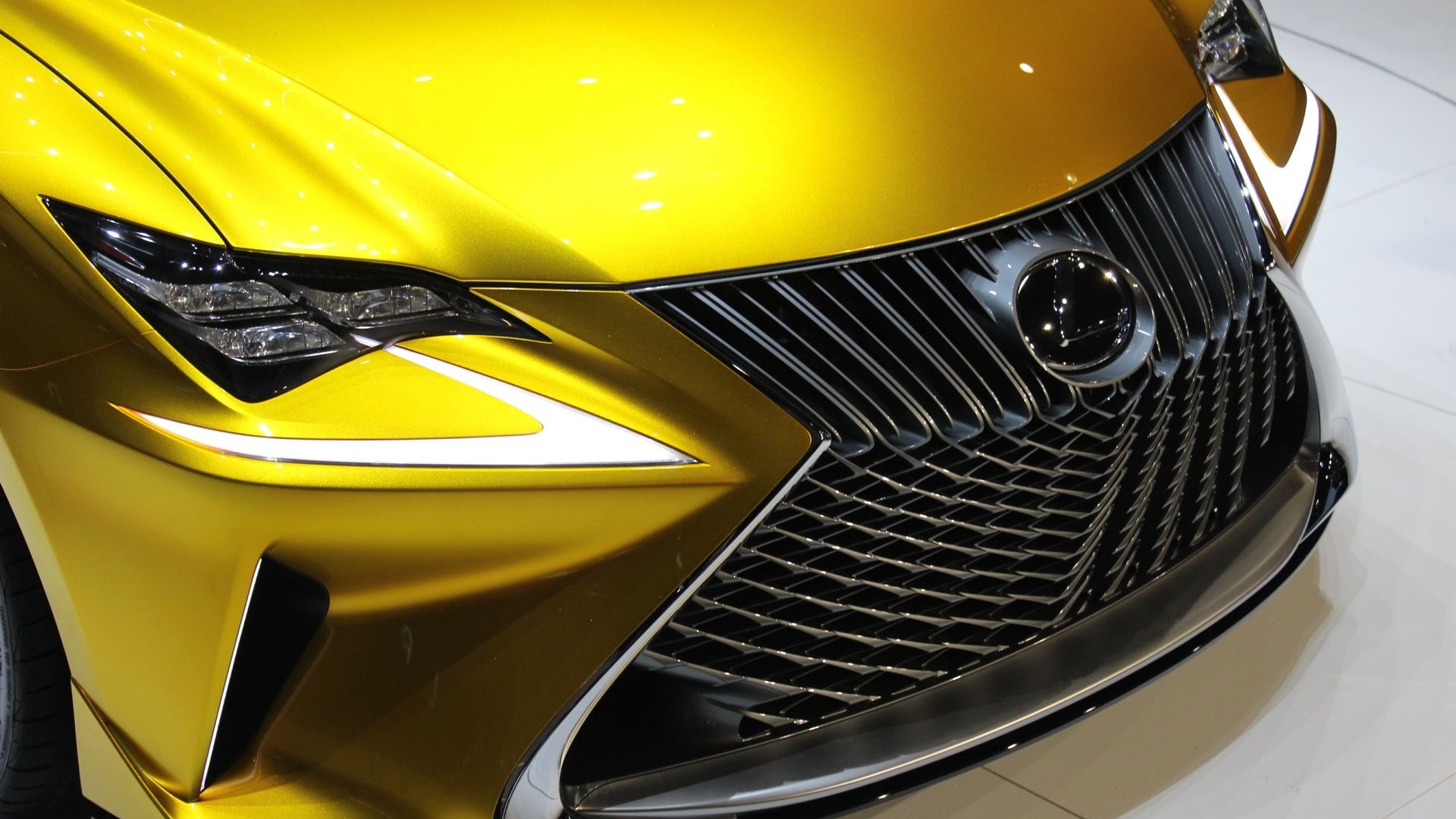 Lexus LF-C2 Concept Roadster Shows An Even Racier Side: Live Photos & Video