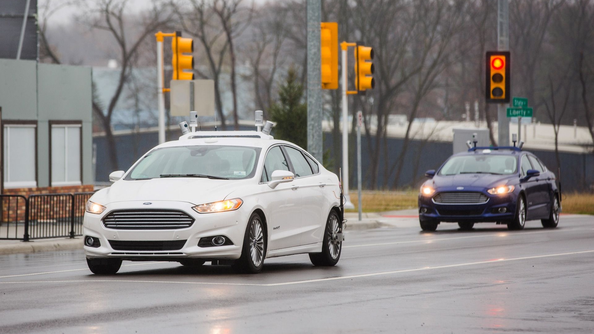Ford Doubles Down On Autonomous Car Research: Video