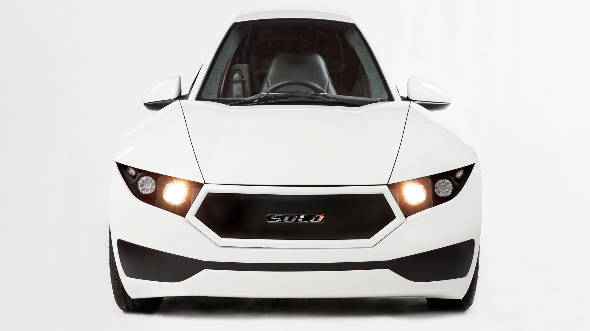 Electra Meccanica Solo three-wheeled electric car unveiled