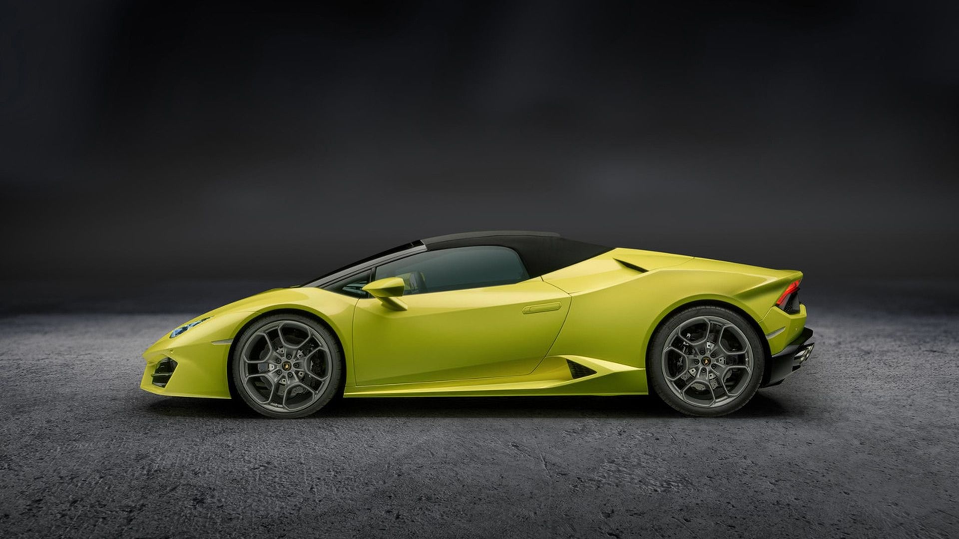 Lamborghini Huracán Rear-Wheel Drive Spyder debuts in LA