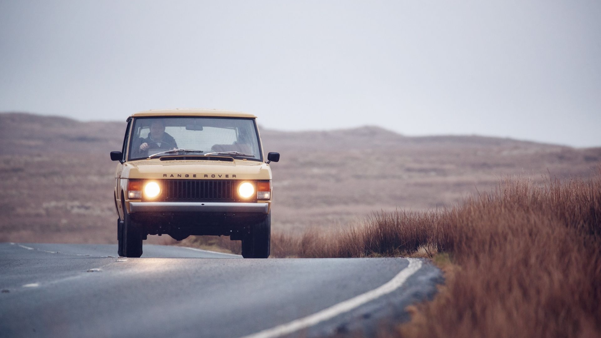 Land Rover offering factory-restored first-gen Range Rovers