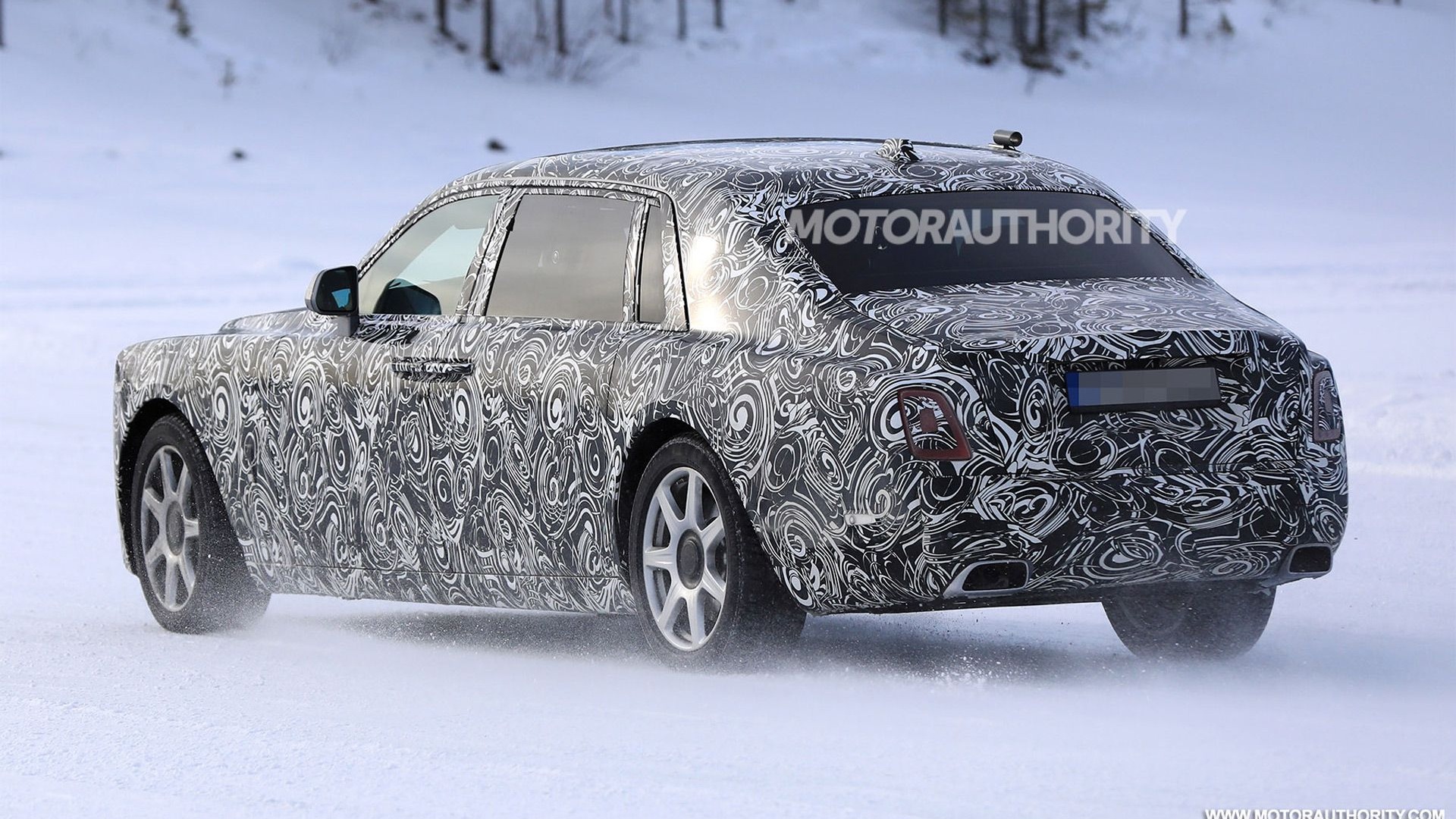 Rolls-Royce to unveil new Phantom in July