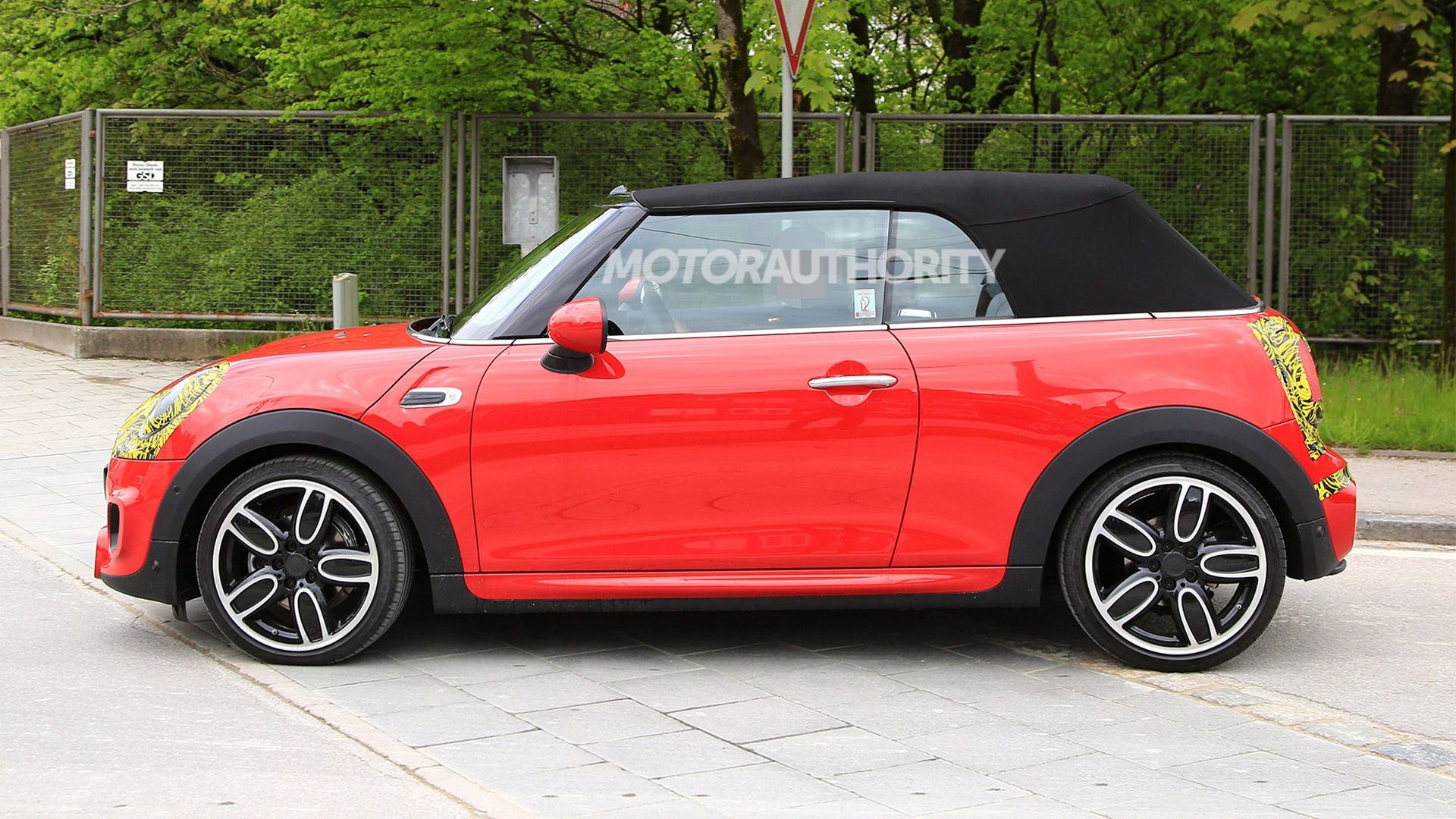 2019 Mini Convertible spy shots