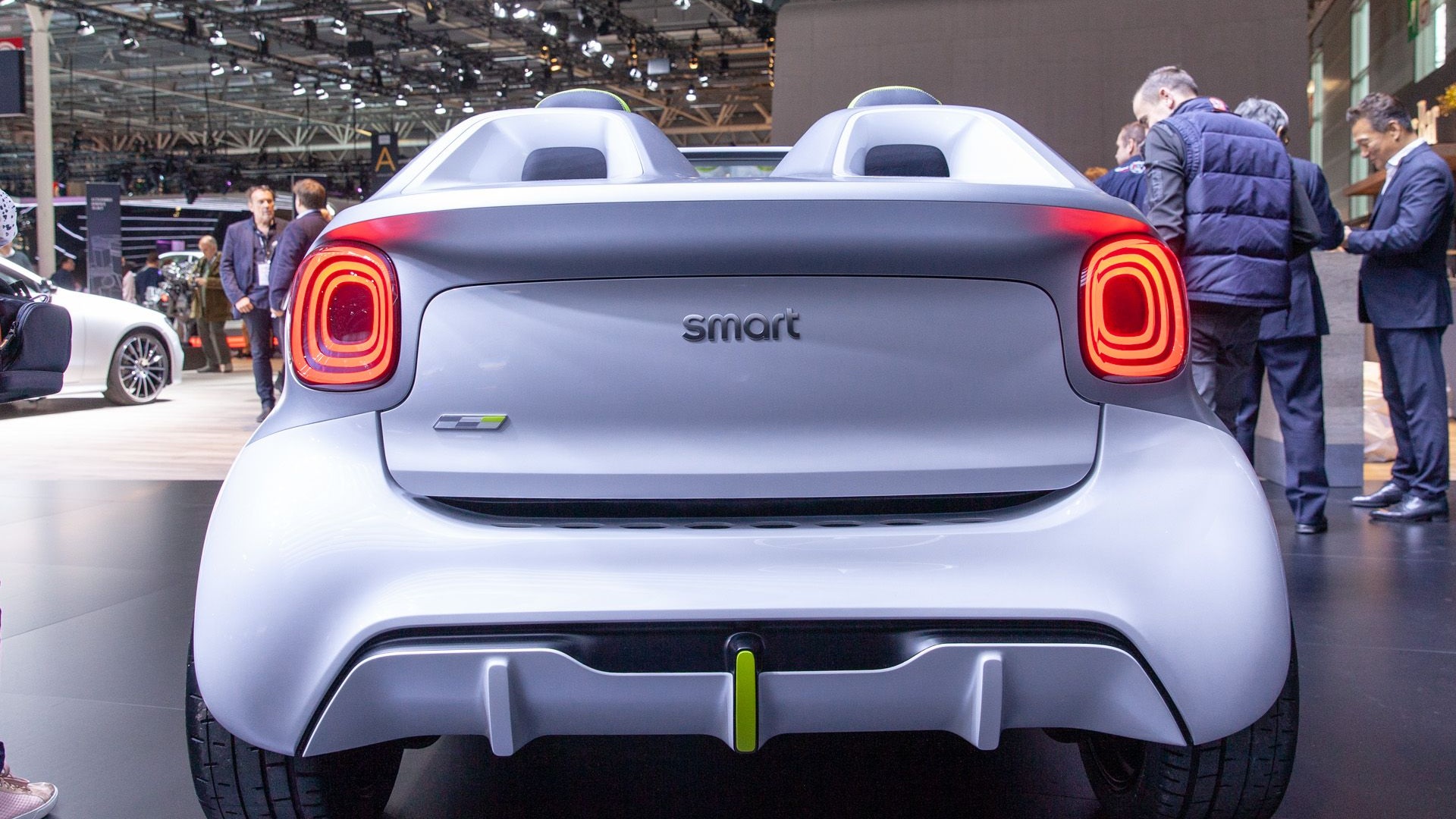 Smart previews future look with ForEase speedster concept