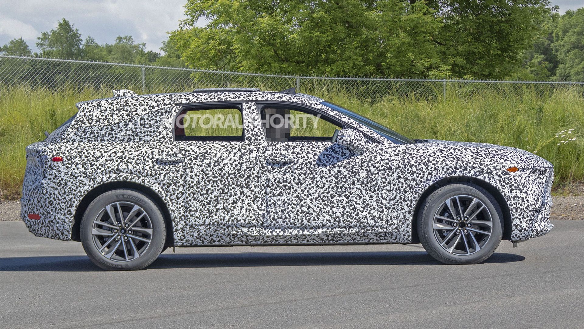 The Latest Car News, Spy Shots, Reviews, and Photos of Vehicles - Motor ...