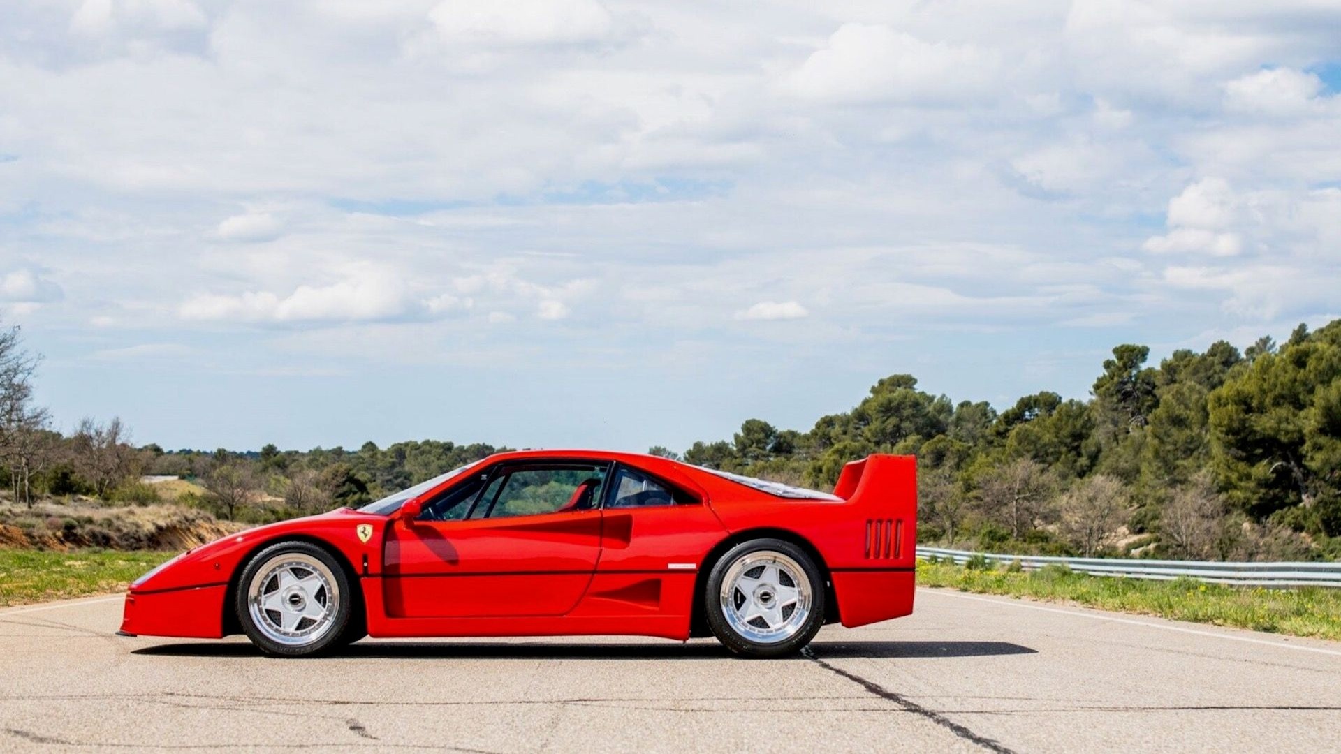 Ferrari F40 given to Alain Prost headed to auction