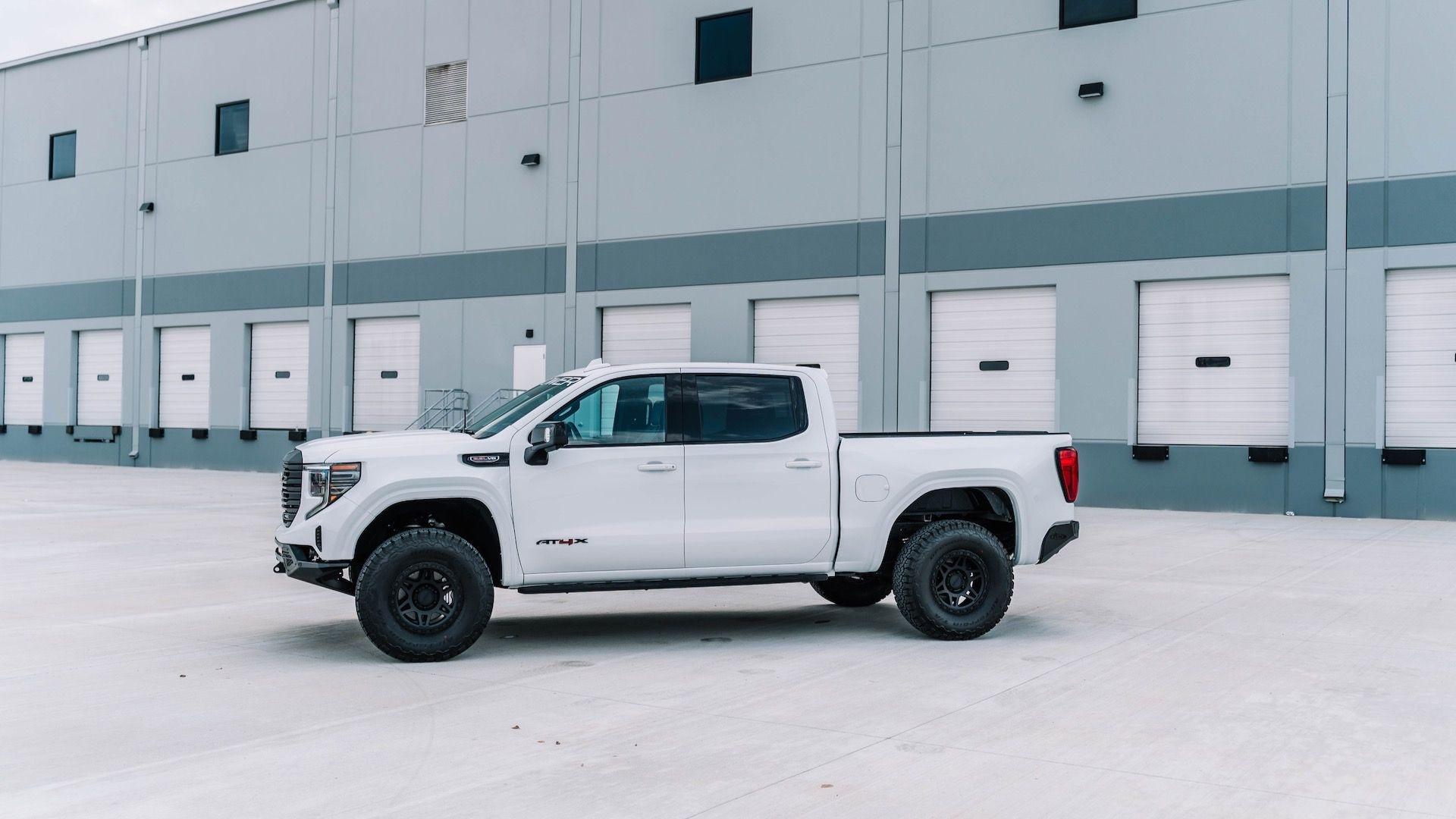 GMC Sierra 1500 gets the PaxPower Jackal treatment with up to 650 hp