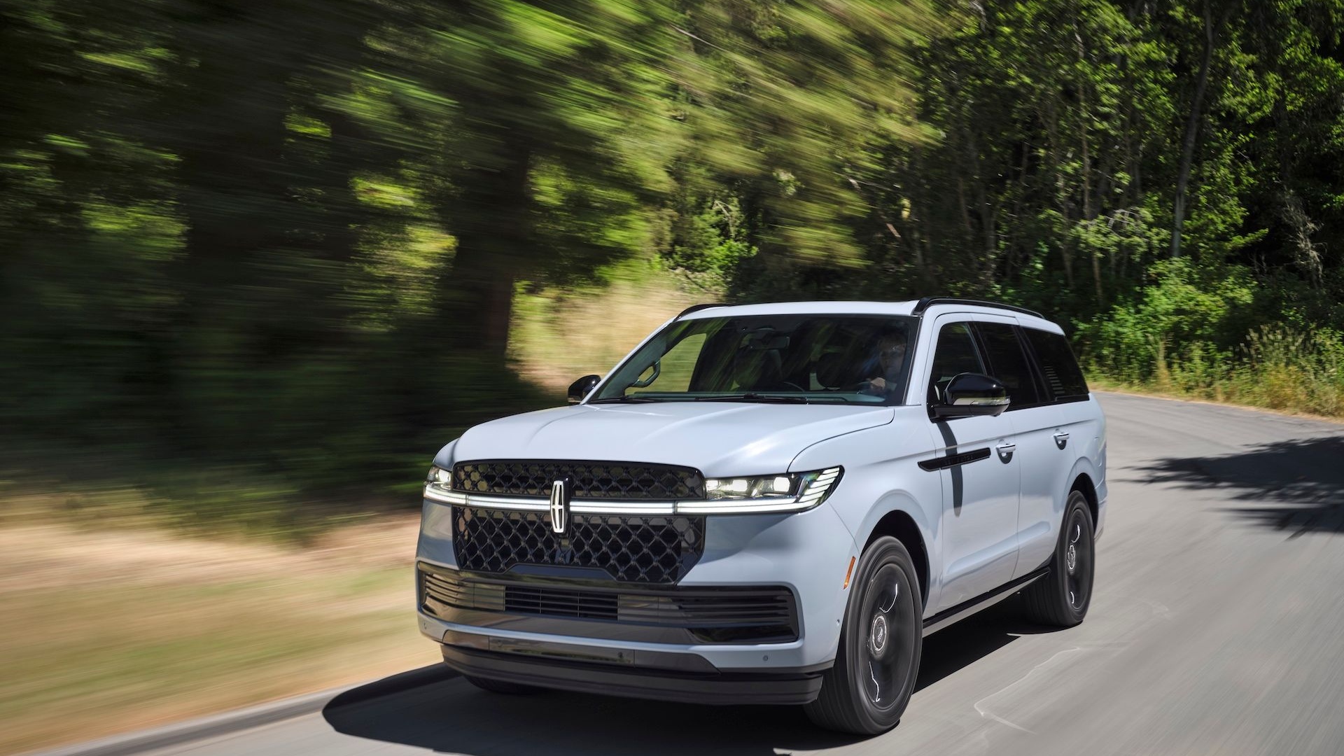 Hennessey's 600-hp Lincoln Navigator has arrived