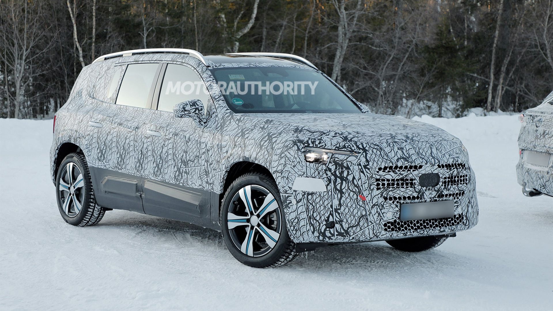 2027 Mercedes-Benz GLB-Class EV caught on video