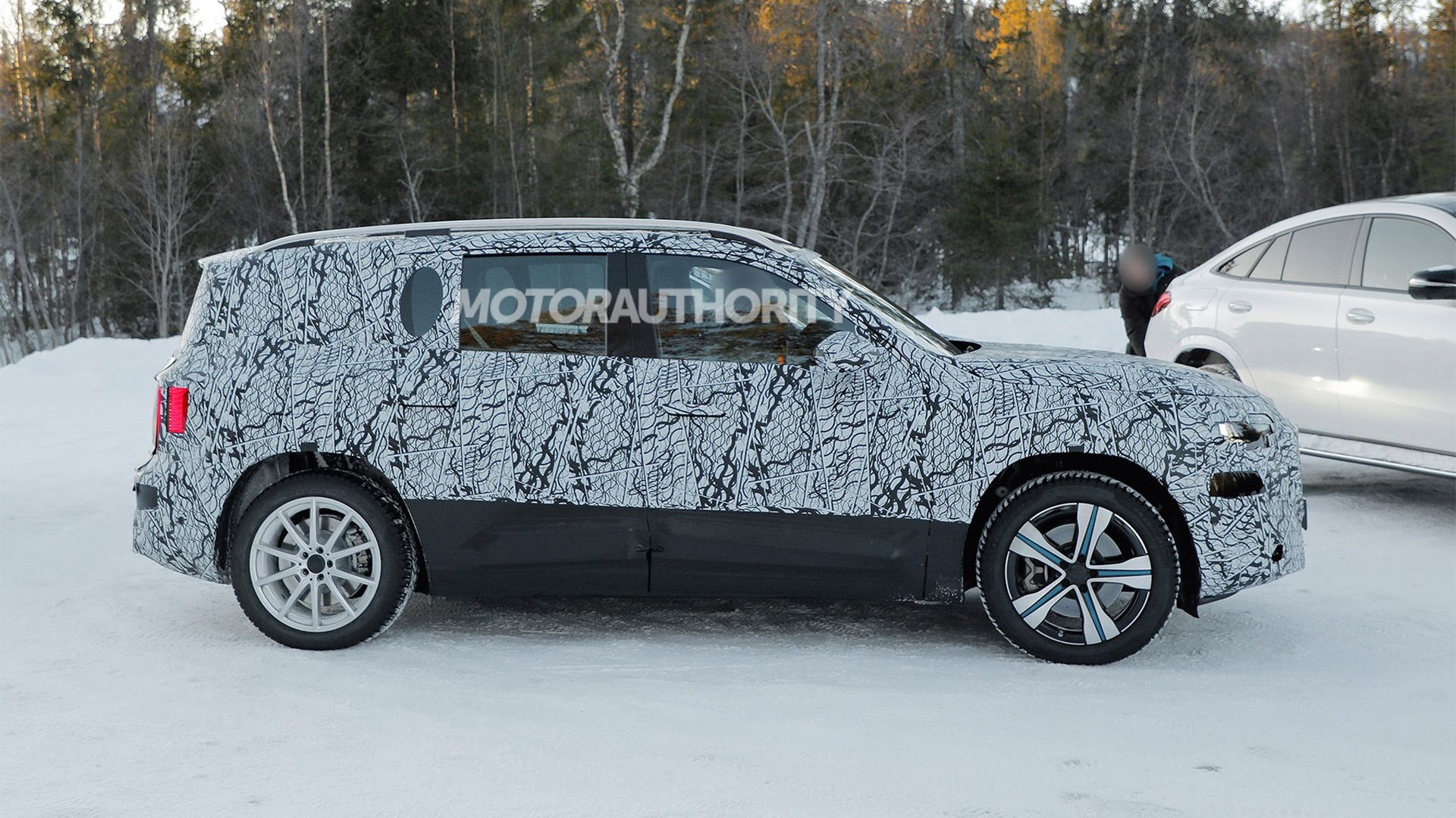 2027 Mercedes-Benz GLB-Class EV caught on video