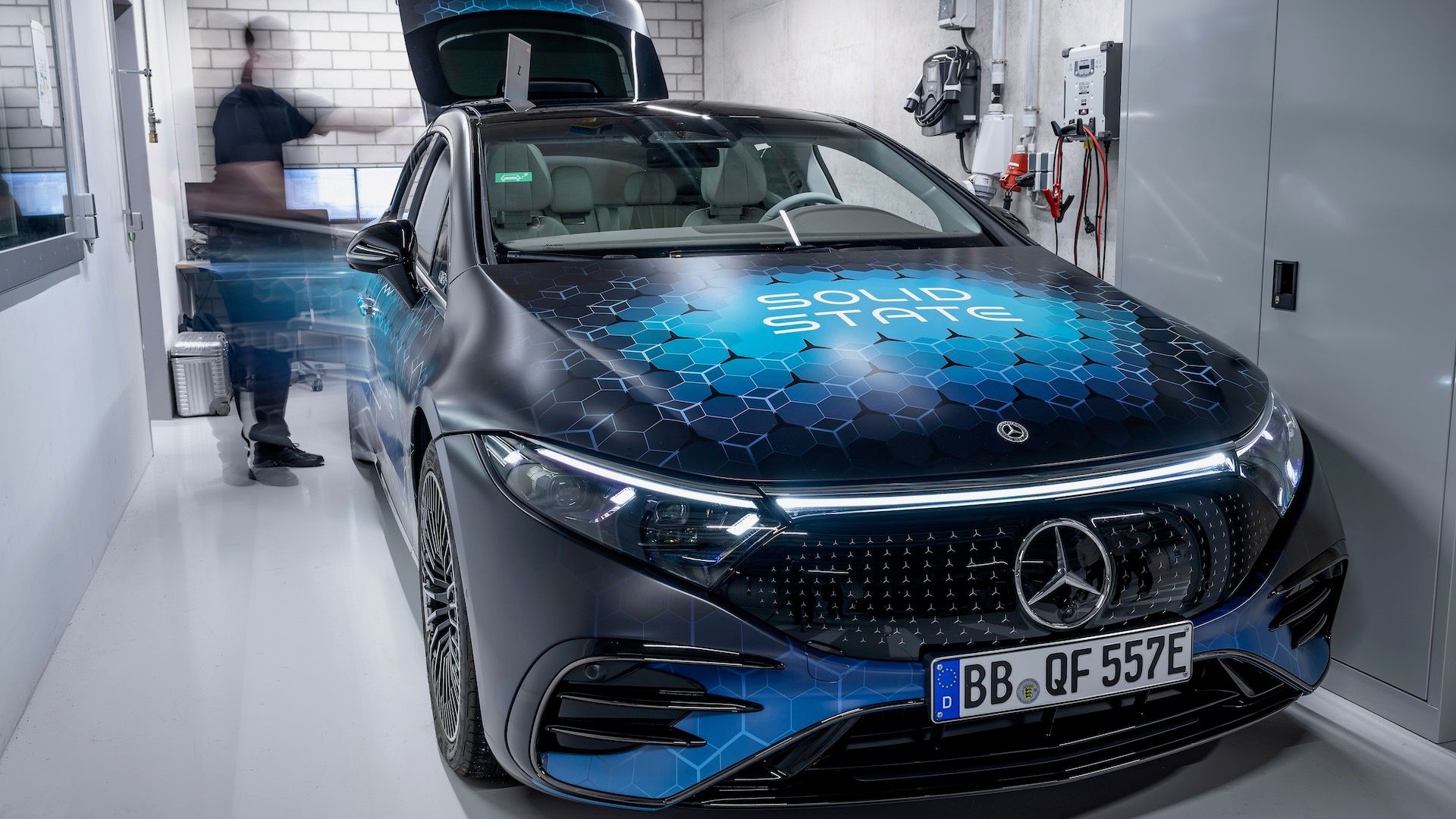 Mercedes EQS with solid-state battery targets 621-mile range