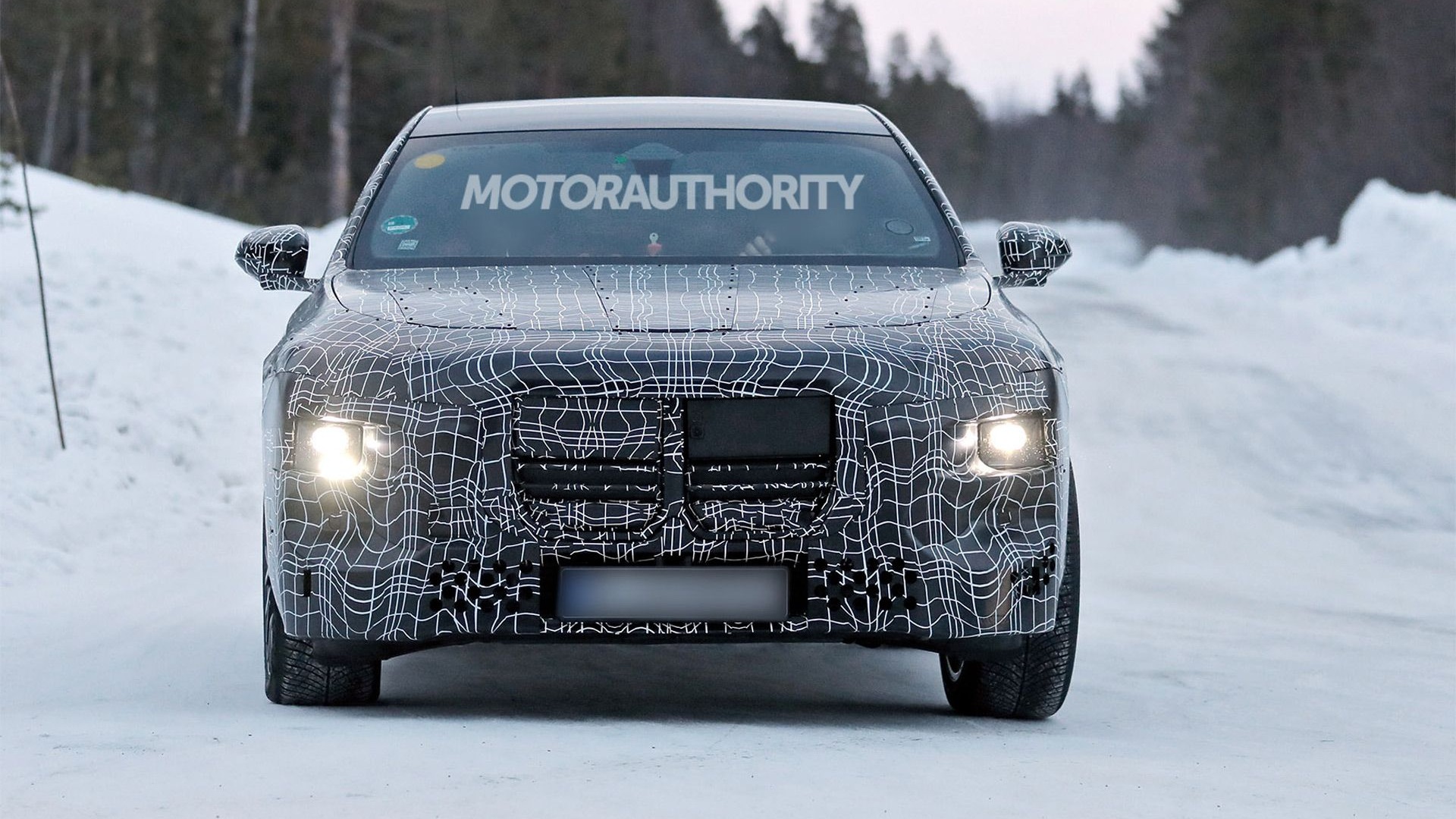 2027 BMW 7-Series spied with major update