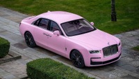 Rolls-Royce made a pink Ghost