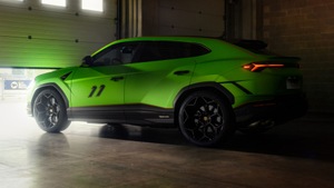 Lamborghini built an Urus inspired by a V-12 track car