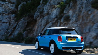 2015 MINI Cooper 5 Door Preview