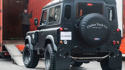 Kahn Design reveals Land Rover Defender-based Flying Huntsman 105 Longnose