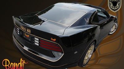 Burt Reynolds introduces the new 'Bandit' Trans Am: Video