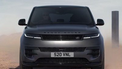2025 Range Rover Sport adds blacked-out Stealth Pack