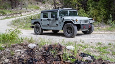 Cyber-Hummer EV aims for 300 miles of range with 1,000 hp for $98,900