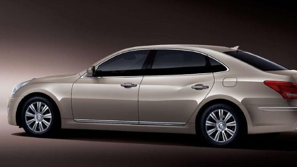 New Hyundai Equus Flagship Sedan Emerges