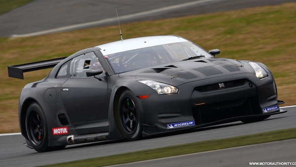 Nissan reveals official details for FIA-GT1 GT-R race car