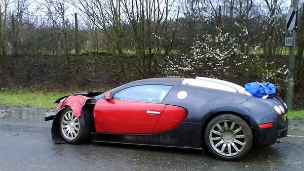First Bugatti Veyron crash