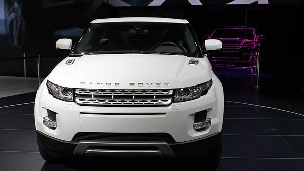 2010 Paris Auto Show: 2011 Range Rover Evoque Live Photos