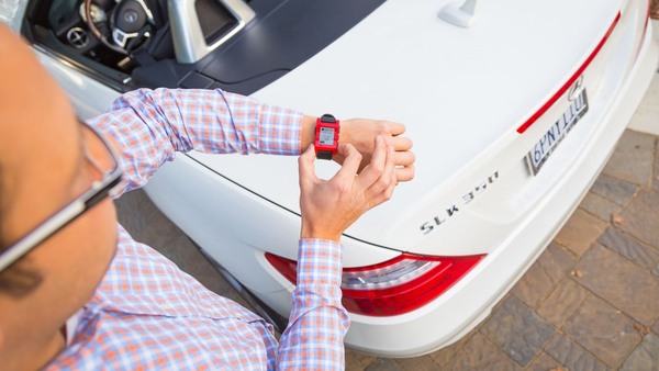 Mercedes-Benz Presents Watch That Connects With Your Car