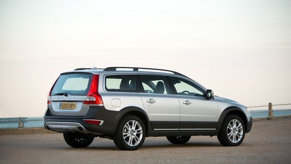 Volvo's Efficient 180-Horsepower Drive-E Diesels Driven