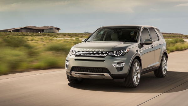 Land Rover Giving The Chance For Four People To Go Into Space: Video