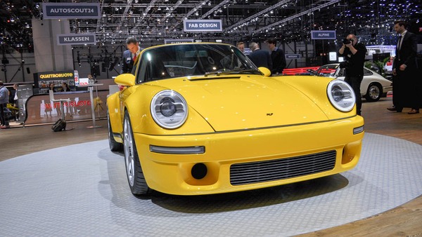 Ruf unveils rear-engine, carbon fiber CTR sports car