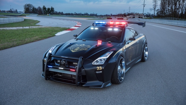 You can't run from the Nissan GT-R Police Pursuit