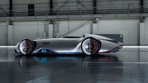 Mercedes' EQ Silver Arrow concept is an electric streamliner with 738 ...