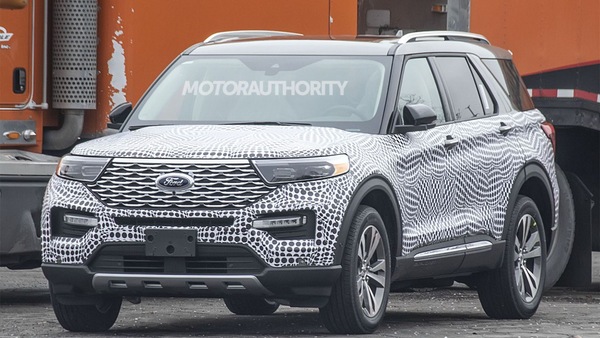2020 Ford Explorer spy shots and video